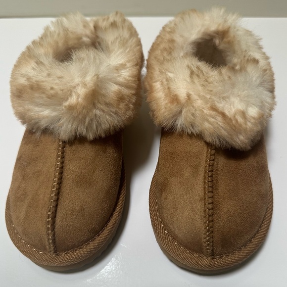 Cat & Jack | Shoes | Cat Jack Toddler Girls Piper Faux Fur Cuff Clog ...
